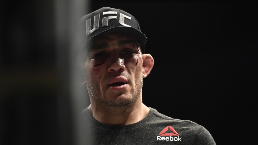 Tony Ferguson hospitalized after brutal battering at hands of Justin ...