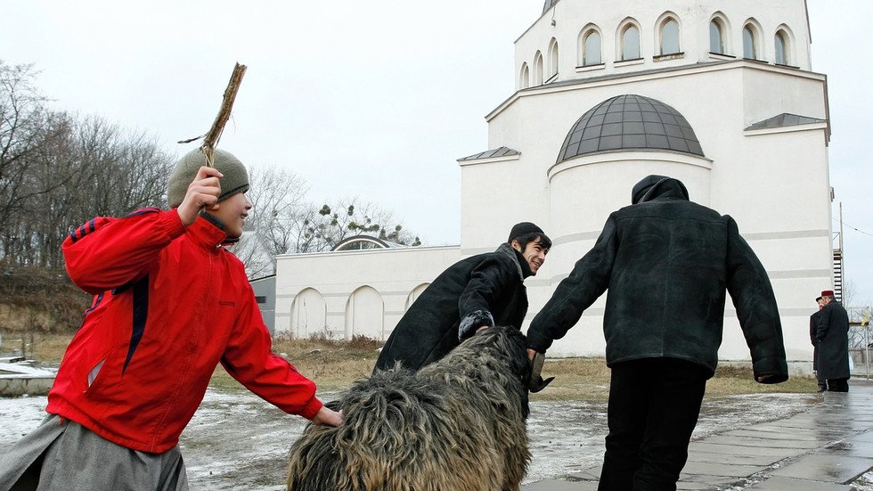 Ukraine to please its tiny Muslim population by making Islam’s major ...