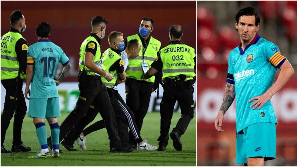 'I wanted a photo': Pitch invader SCREAMS at Barcelona star Messi after ...
