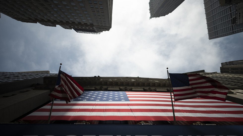 Stock market a massive bubble owned by Federal Reserve, market analyst ...