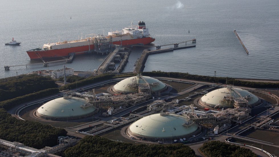 US LNG exports crash by more than 50% — RT Business News
