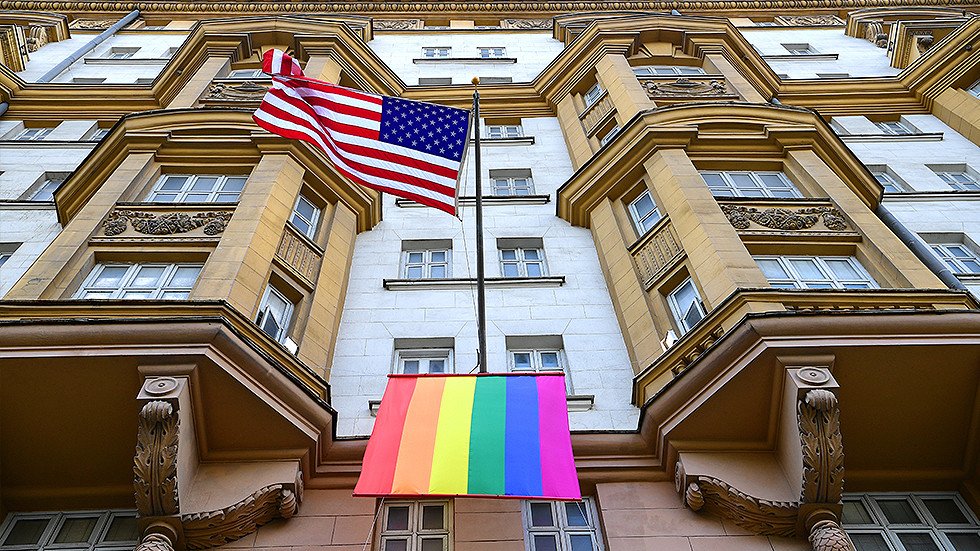 US Embassy in Moscow flies rainbow flag to honor Pride flag day — RT ...