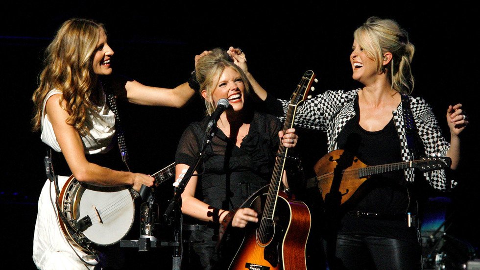 Dixie Chicks embrace social justice and DROP ‘DIXIE’ from their name ...