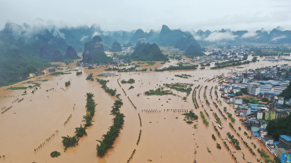 Thousands evacuated in China’s Hubei province after floods & landslide ...