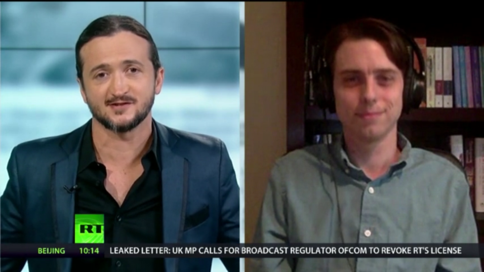 Julian Assange & more with Kevin Gosztola (Shadowproof) — RT Redacted Tonight