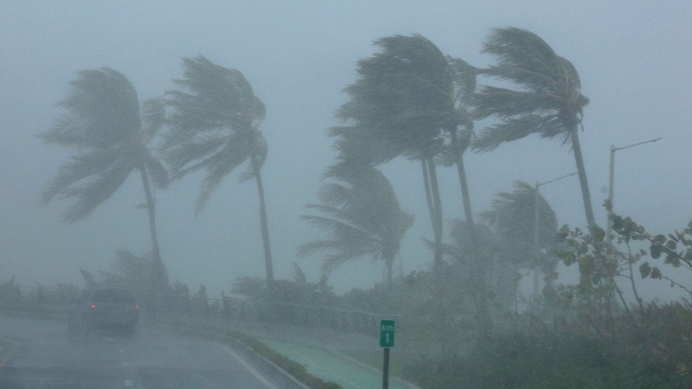 Tropical storm Hanna upgraded to 1st hurricane in Atlantic season as it ...