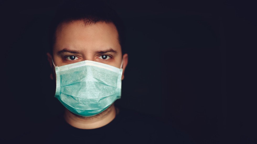 Toxic MASK-ulinity? Now simply looking at women while wearing a face ...