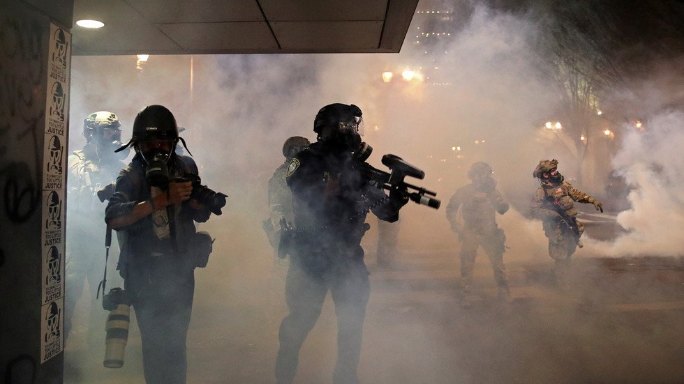 Media lives matter? More assaults on US journalists in 2020 than in ...