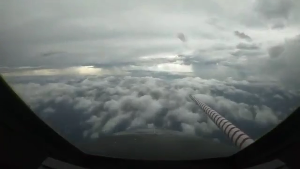 WATCH: Plane flies THROUGH Hurricane Laura, as adventure-seekers below ...