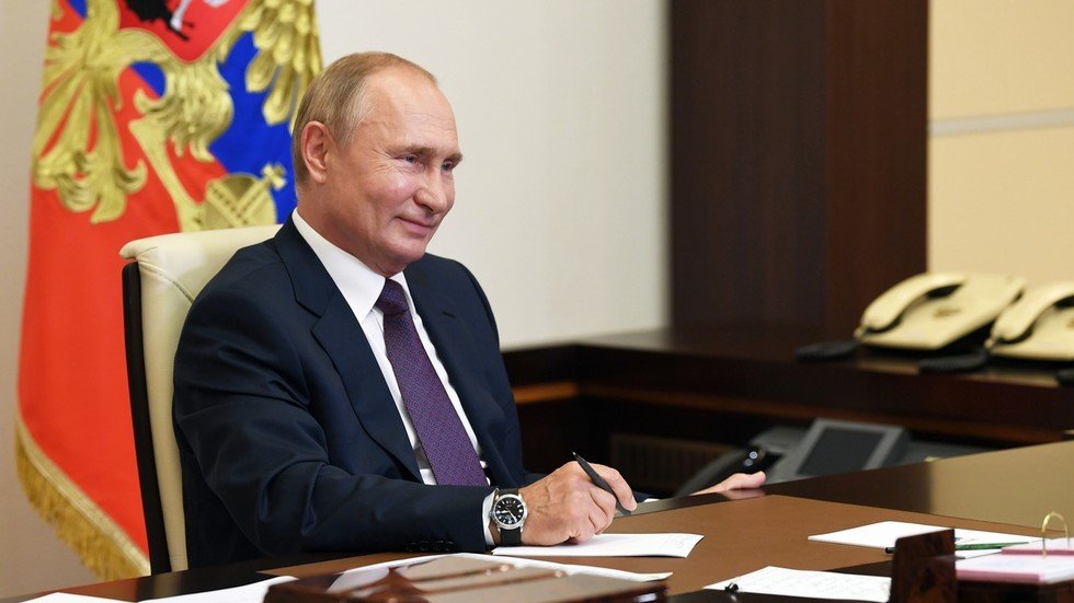Putin’s approval rating soars as Russia’s Covid lockdowns are slowly ...