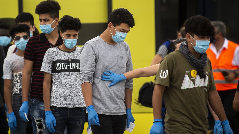 Migrant shelter for unsupervised minors in Greece quarantined following ...