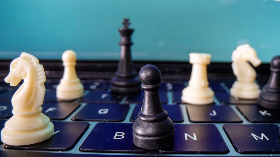 Fast chess in the air: Russian grandmasters are set to play blitz game ...