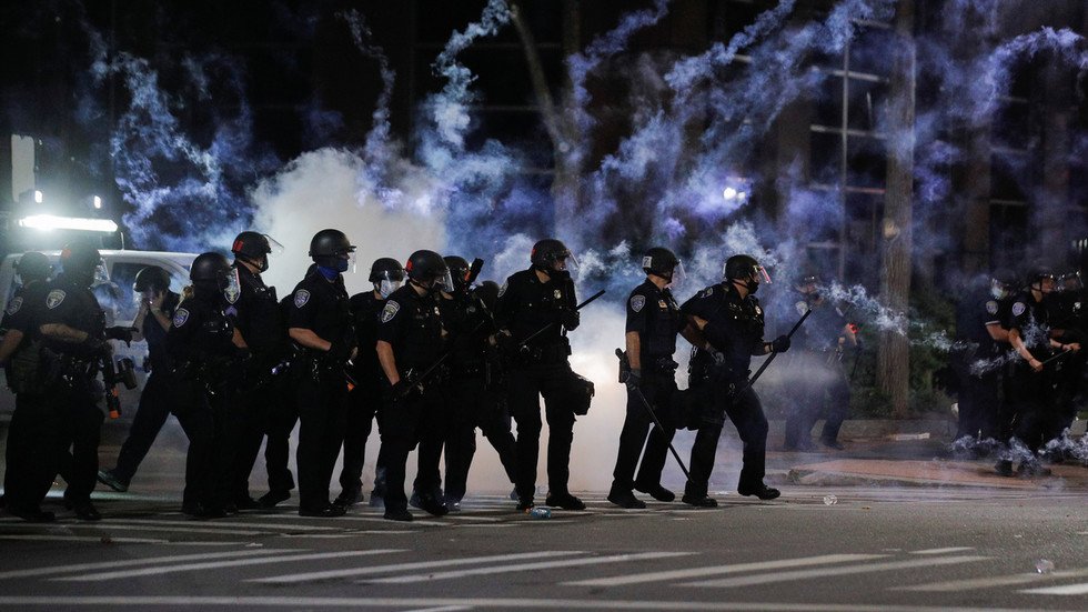 'Don't record crimes if you ain't police!' Chaos & devastation as BLM ...