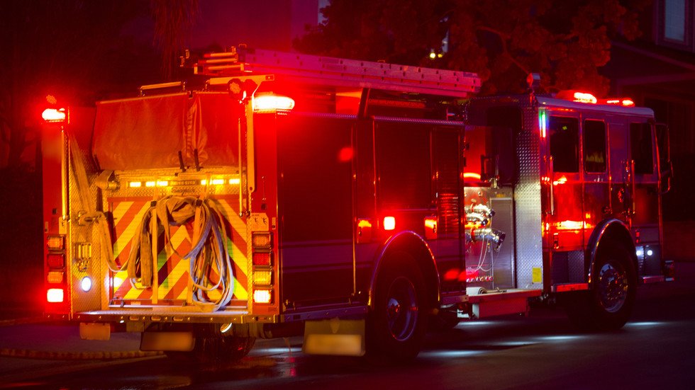 Clouds of chlorine vapor rise into the sky after chemical-packed ...