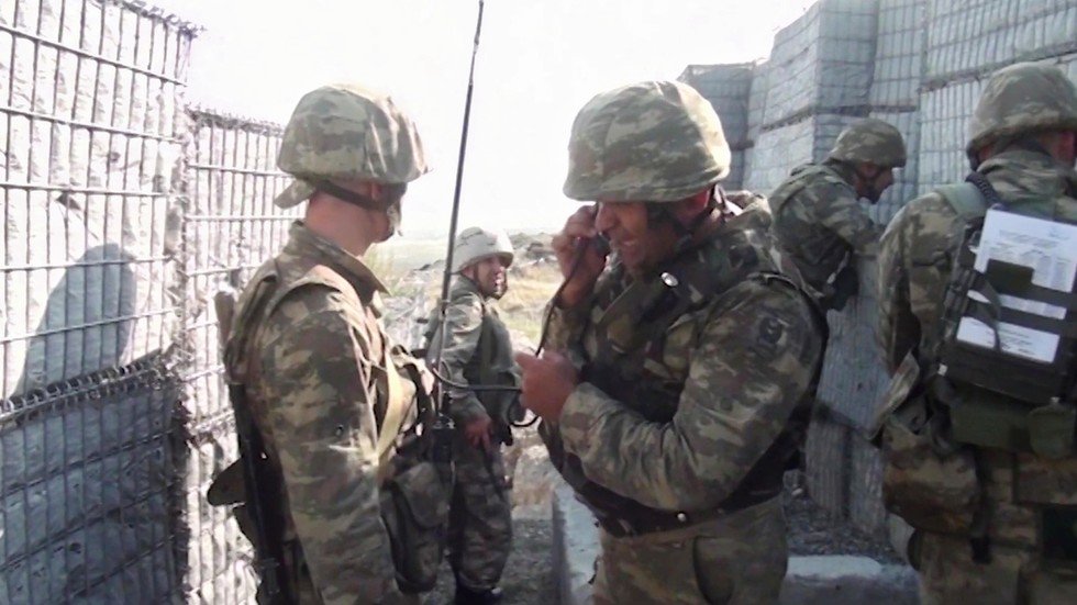 Baku showcases infantry & artillery in action as Azeri-Armenian border ...
