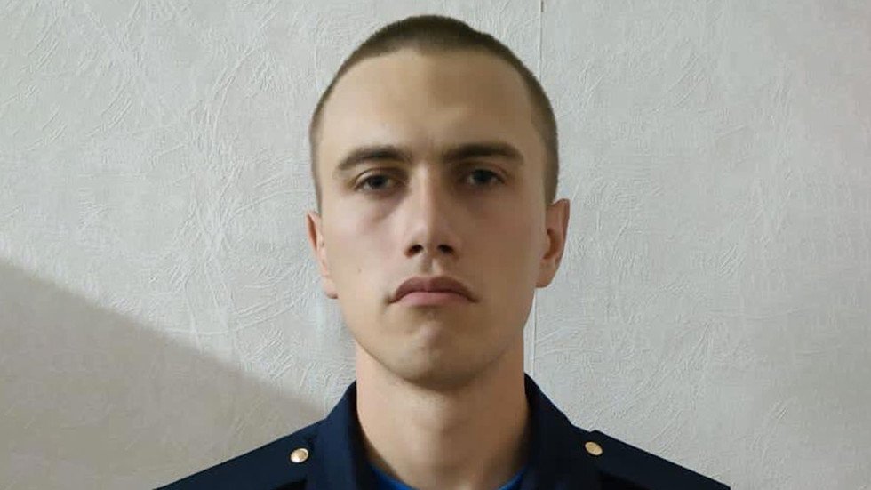 Conscript soldier kills officer with axe after row, then shoots & kills ...