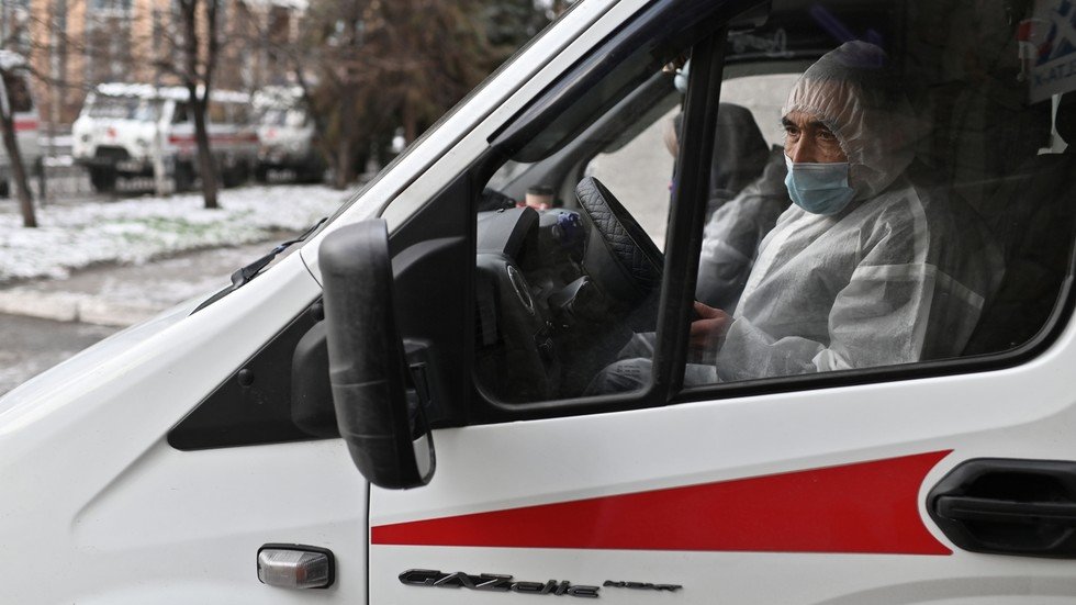 ‘I won’t take her home to die’: Russian paramedic filmed desperately ...