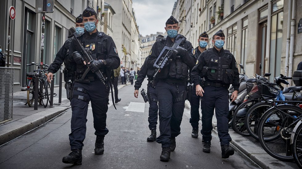 2 French cops hospitalized after brutal beating by mob in Paris suburb ...