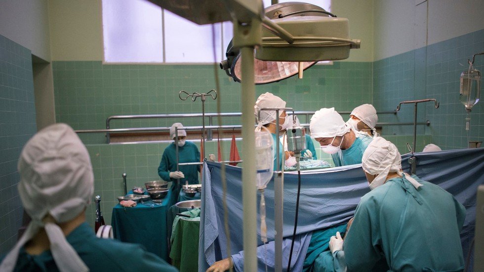 NHS doctors transplant hearts in children using re-animated organs in ...