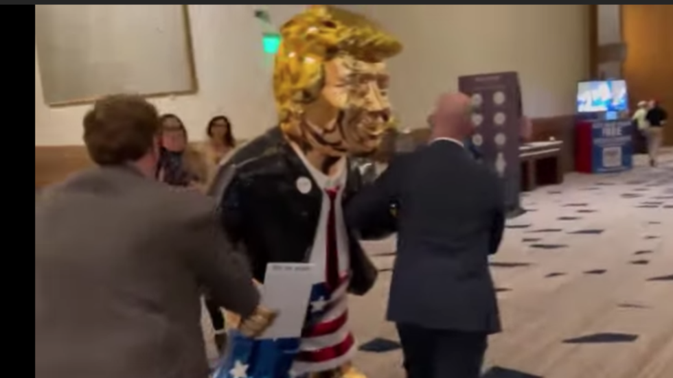 Golden calf? Onlookers bemused as Republicans wheel in gold Trump ...