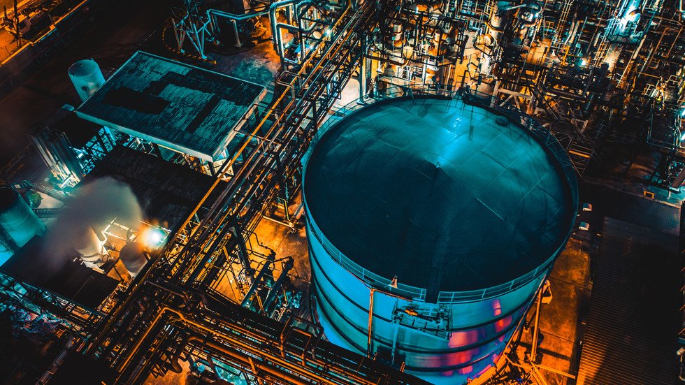 China overtakes US as world’s largest refiner — RT Business News