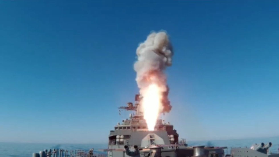 Russian Pacific Sea frigate hits land target with Kalibr missile as ...