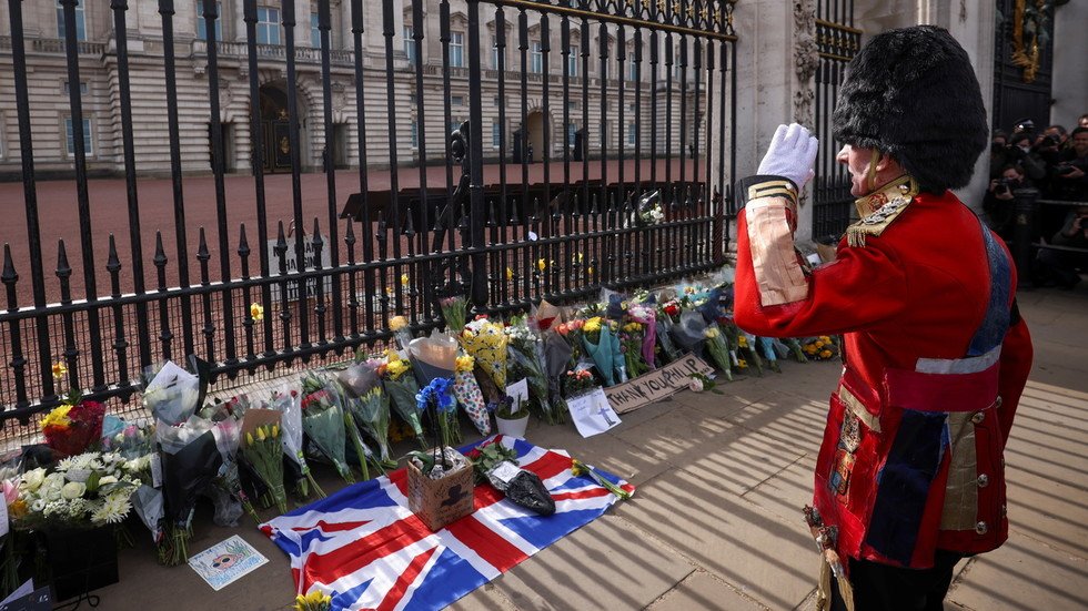 ‘Solemn tone’ & ‘high public interest’: Amid mountain of complaints ...