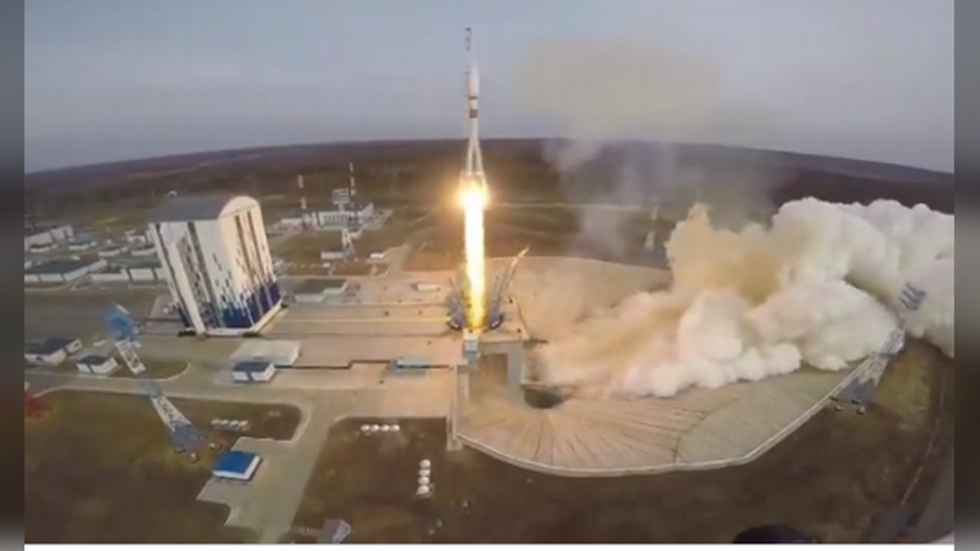 WATCH Russian Soyuz rocket take off with 36 British-built satellites in ...