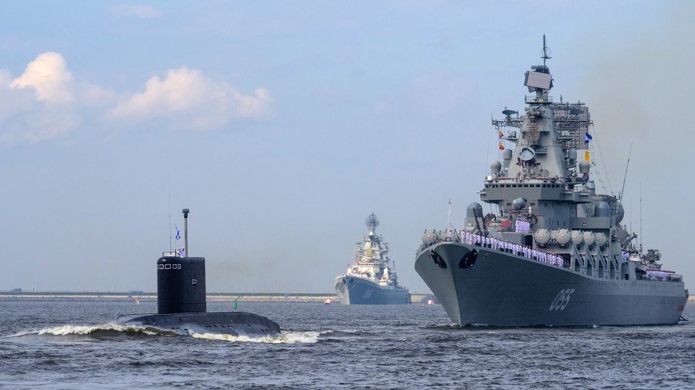 Aircraft carriers may be obsolete but submarines still have huge ...