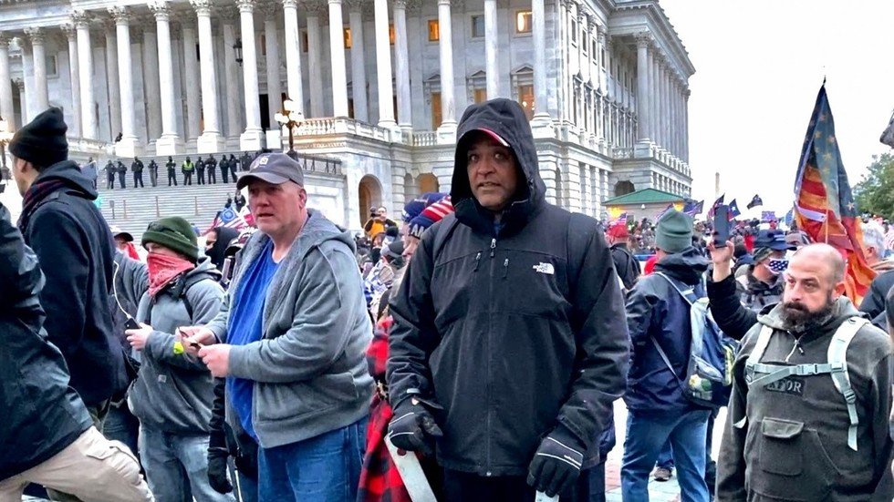 ‘Won't go back into the building’: Reporters who ‘SURVIVED’ Capitol ...