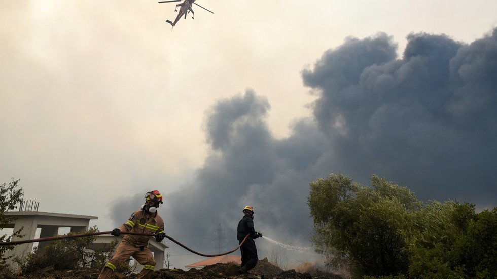 Volunteer firefighter becomes first fatality of devastating Greek fires ...