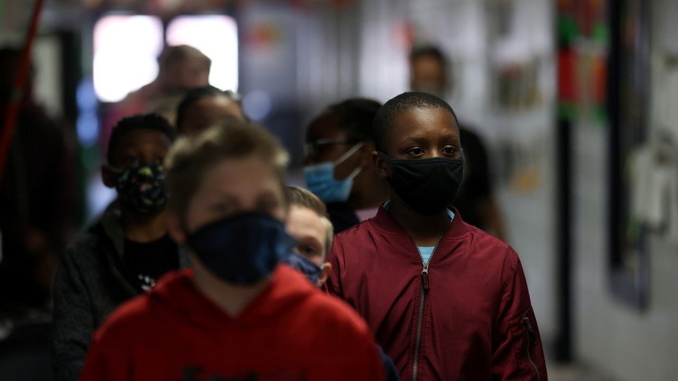Dallas school district defies Texas gov’s mask mandate ban, says face ...