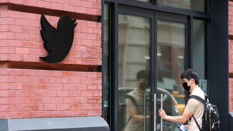 Censor-it-yourself: Twitter testing new feature that allows users to ...