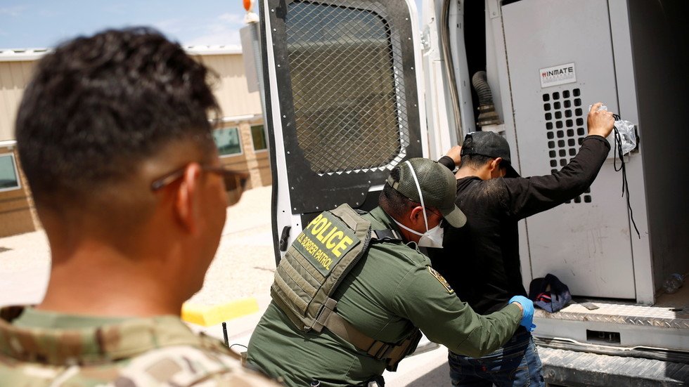 Morale among ‘downtrodden’ Border Patrol agents PLUMMETS as Biden ...