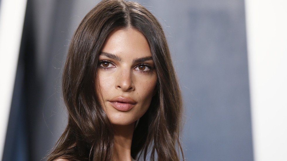 Emily Ratajkowski is a dangerous role model blurring the lines of ...