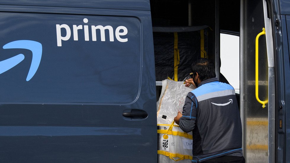 Amazon delivery drivers to launch group action lawsuit against e ...