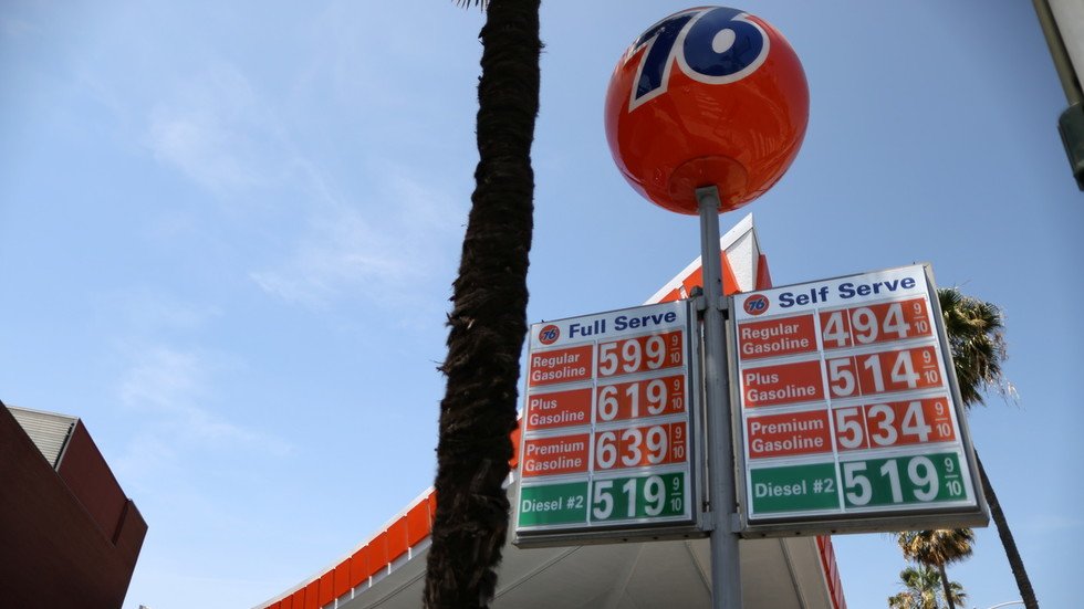 California gas prices hit another record — RT USA News