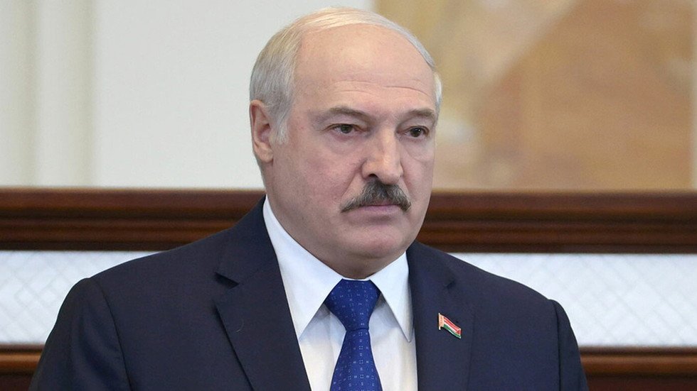 Lukashenko has two demands to end EU migrant crisis, Estonia claims ...
