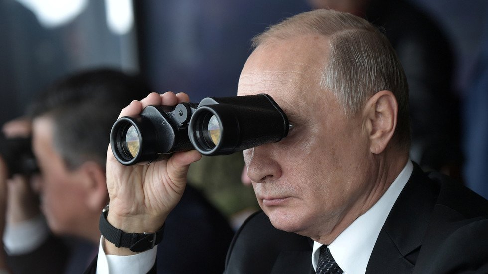 Putin ‘playing Chess With The West Ukraines Defense Minister Claims — Rt Russia And Former