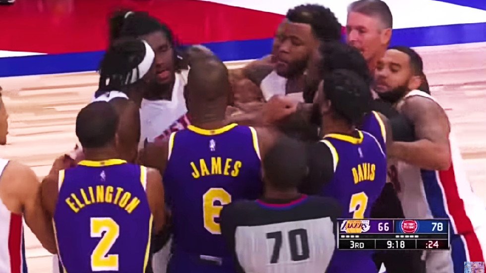 ‘Shocking’ LeBron leaves rival bloodied with elbow to face before mass ...