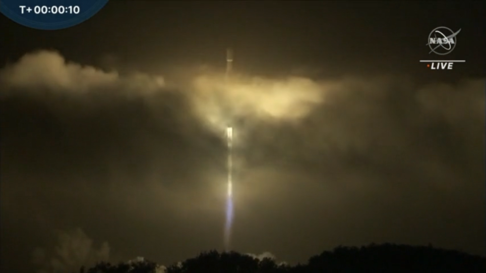 WATCH: SpaceX & NASA launch ‘planetary defense’ asteroid-smasher — RT ...