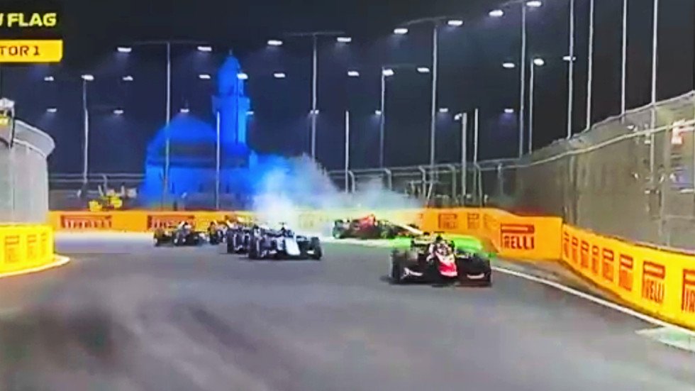 Racing drivers airlifted to hospital after terrifying F2 crash (VIDEO ...