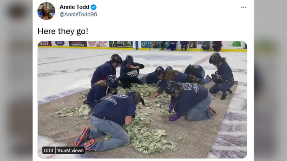 WATCH teachers battle for dollars in schools funds — RT USA News