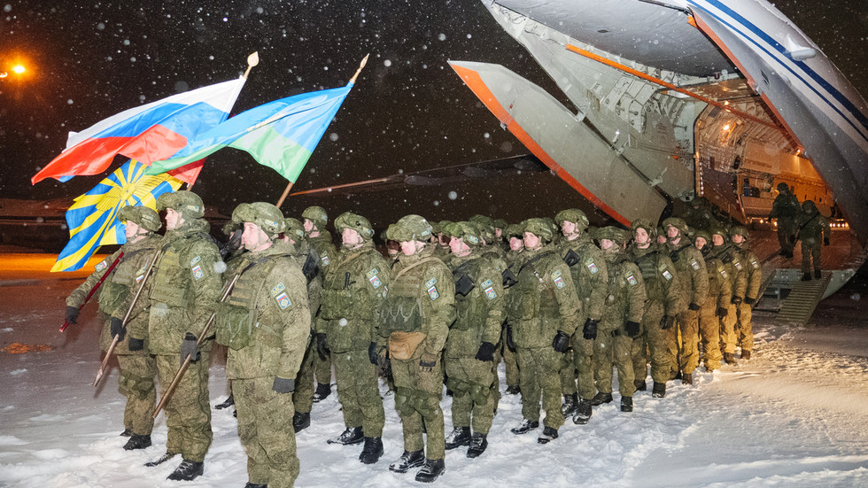 WATCH: First Russian peacekeepers return from Kazakhstan — RT Russia ...