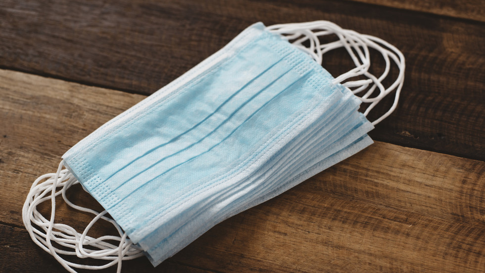 Fox News host banned from YouTube over Covid mask video — RT World News