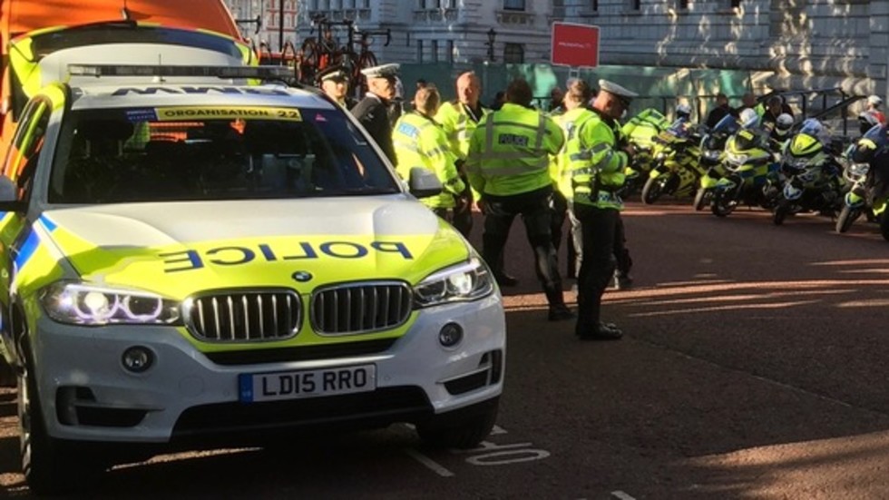 Police warned their BMWs could ‘explode’ — RT World News