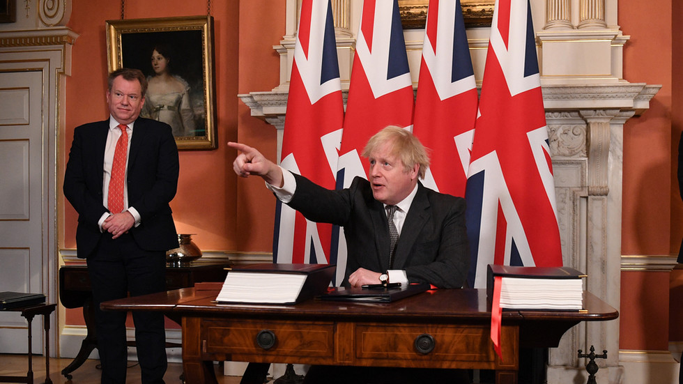 Boris Johnson should ditch ‘woke crowd’ for political survival – Frost ...