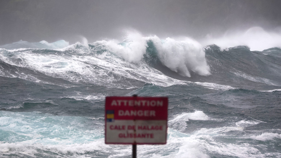 Deadly cyclone ripping through island nations seen from space (VIDEOS ...