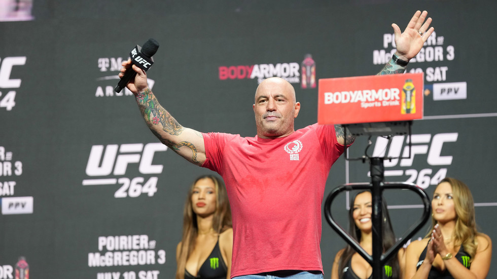 UFC fans chant ‘Free Joe Rogan’ (VIDEO) — RT Sport News