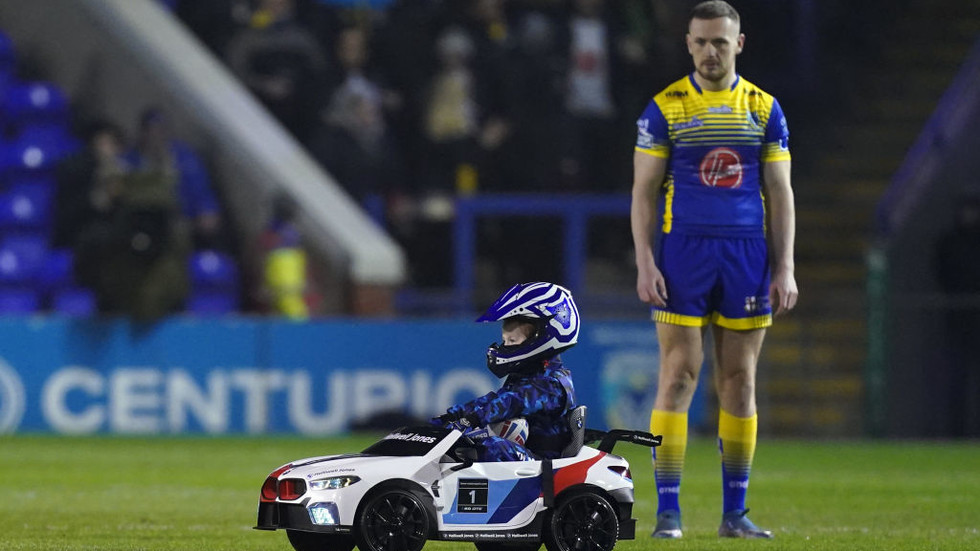 ‘Whizzy Rascal’ causes chaos by kidnapping match ball in car on rugby ...
